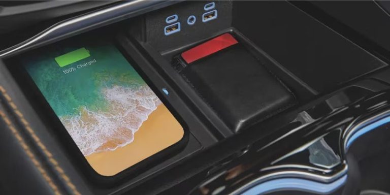 5 Tech Features You'll Find on Today's CDJR Vehicles - Blue Ribbon ...